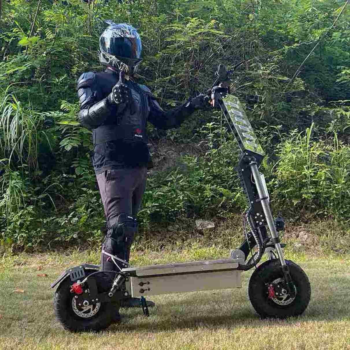 Grande moto électrique Rooder Rwanda